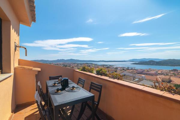 Attico Vista Mare- La Maddalena - La Maddalena