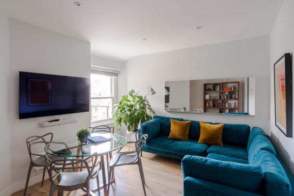 Chic 2-bed Apartment - Fitzrovia - Sleeps 4 - London
