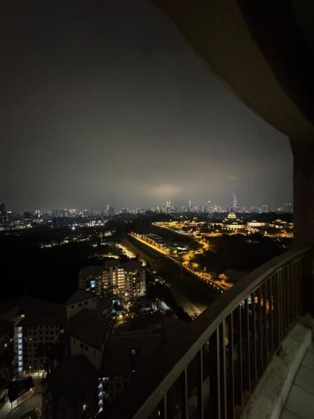 Waldorf Tower Kl Skyline View Balcony Chill - Kota Damansara