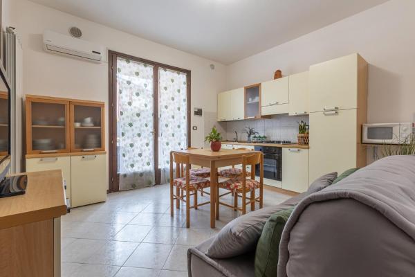 Guesthost - Lido Delle Nazioni Villa With Parking - Comacchio