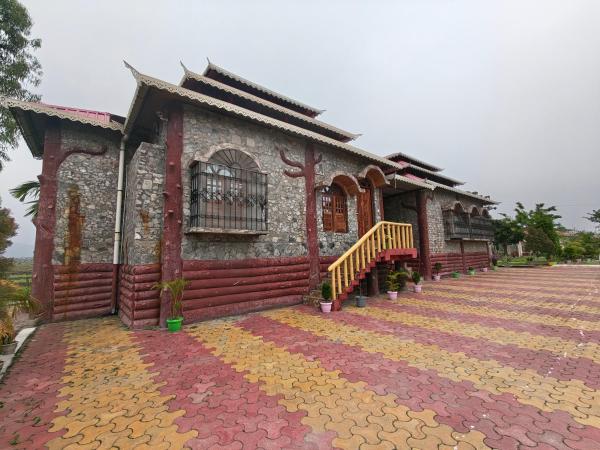 The Greystone Farmhouse - China