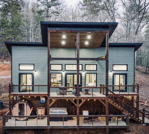 Mountain Spa Cabin- Massages, Hot Tub, Sauna, Cold Plunge - Mineral Bluff, GA