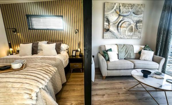 25 - The Sanctuary Pod With Hot Tub & Outdoor Pool - Pwllheli