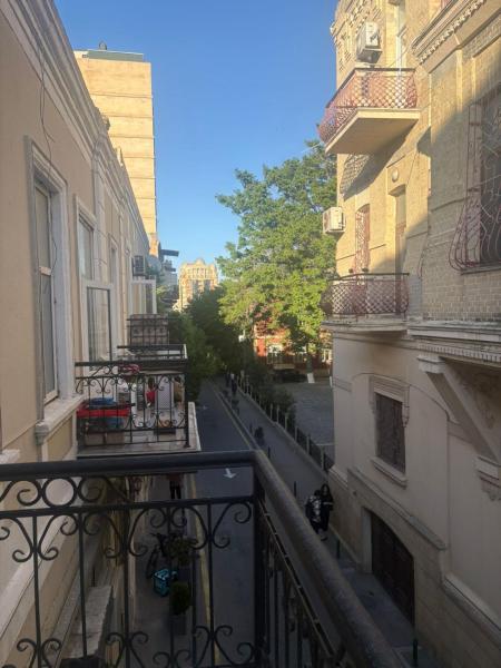 Cozy Apartment In Nizami Street - Baku