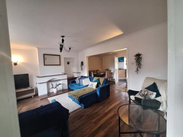 Stylish 3 Bed House Contractor Friendly Free Parking & Wifi - Bristol