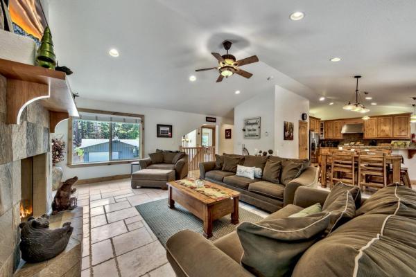 Cedar Pine Cabin - Walk To Beach Dog Friendly - Zephyr Cove, NV