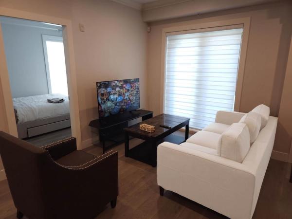 Vancouver Townhouse Getaway Modern Two-bedroom Apartment With Free Parking - Vancouver