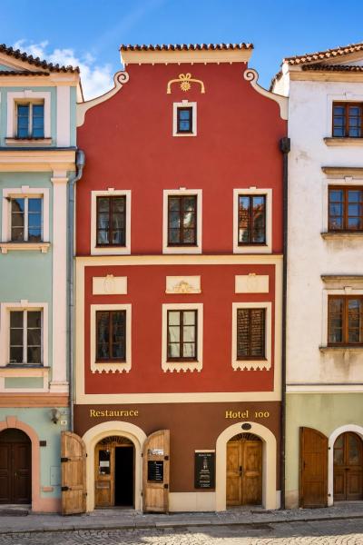 Hotel 100 - Pardubice