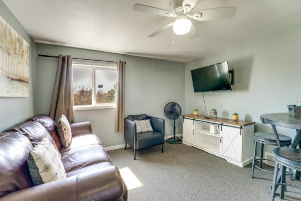Explore Port Huron! Cozy Condo W/ Creek Views - Sarnia