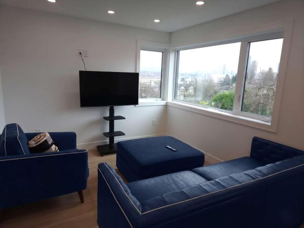 Vancouver Townhouse Getaway Modern 2br With Balcony - Burnaby