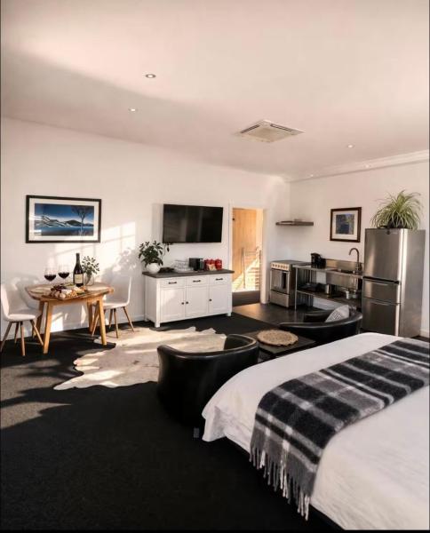 Studio 5- Stylish Stay With Mountain Vista - Wanaka