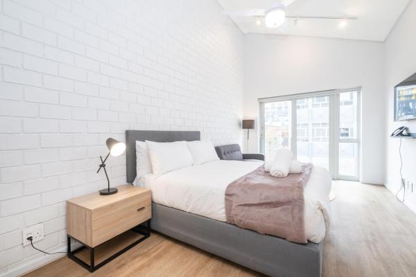 213 Wex2 - Modern Studio In Woodstock - Cape Town