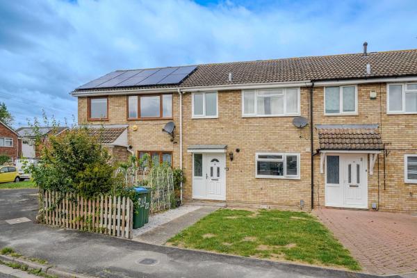 Cosy 3 Bed House In Aylesbury - Aylesbury