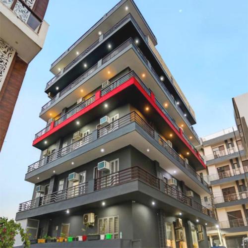Cloud Bay Hotels - Sector 69 - Gurgaon