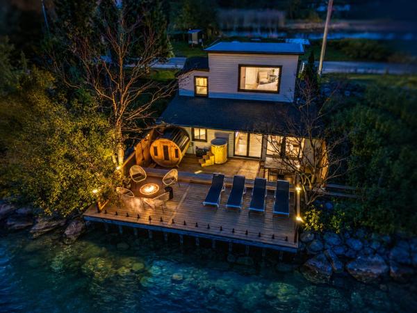 Lakefront Wellness Retreat - Sauna & Cold Plunge - Kingsville