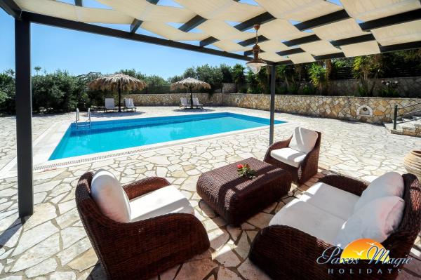 Olga Luxury Apt Lower ( Adults Only) - Paxi