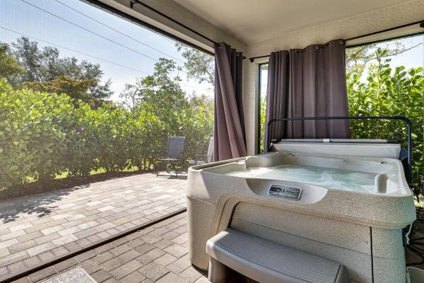 Work & Play! Home W/ Modern Comfort In Estero - Bonita Springs, FL