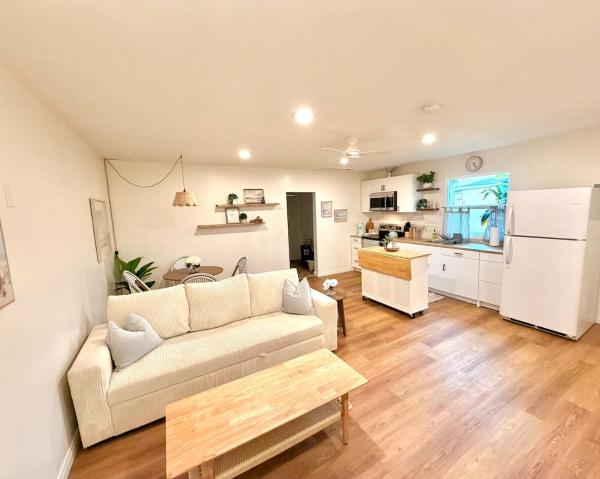 King Bungalow Getaway, 10 Min From Beach & Lax - Palos Verdes Estates, CA