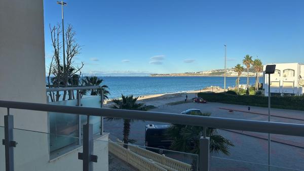 Waves Sound And A Sea View To Wake Up - Tanger