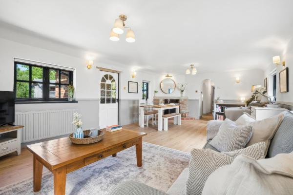 Five Acres Cottage - Watford