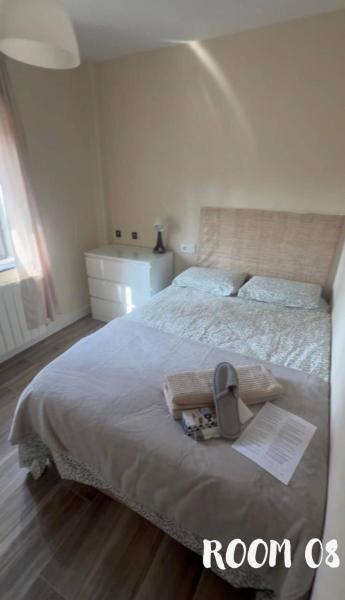 Cozy Guest Room In Modern Madrid Apartment - Fuenlabrada