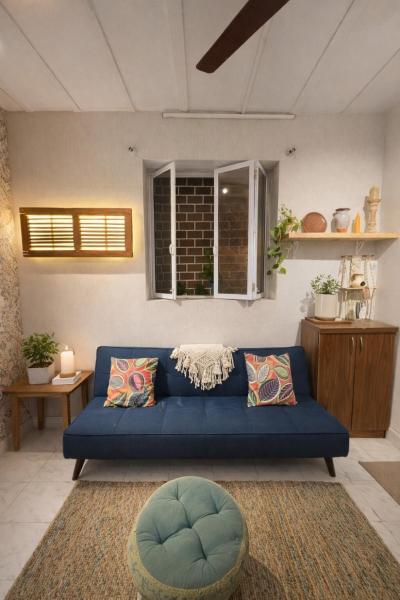 The Henrys House 1bhk Chapel Road - Mumbaj