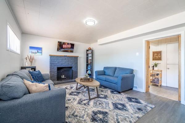 Spacious Pet-friendly Retreat 4br Grill 5 Beds - Reno, NV