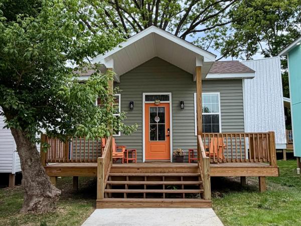 The Little Cape Lofted Cottage On Winding Creek In Nature - Cape Girardeau, MO