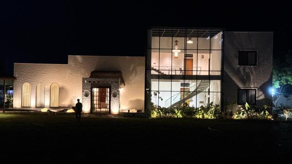 Aiyavi A Luxurious Retreat 6bhk - Hyderabad