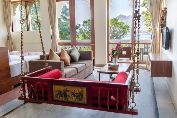 Jaisamand Island Resort - Gujarat