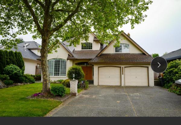 Forest House 4 Bedrooms - White Rock