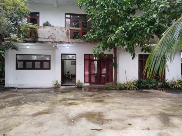 Jayasiri Riverfront Home - Colombo