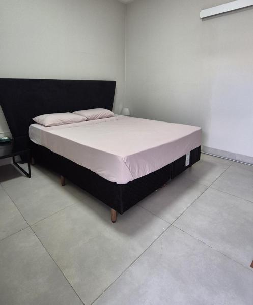 Flat 01 - Zona Sul Prox Umc, Shopping E Pátio Vinhedos - Uberlândia