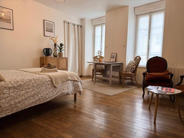 Idéal Couple & Pro Centre Calme, Wifi, Proche Gare - Lamballe