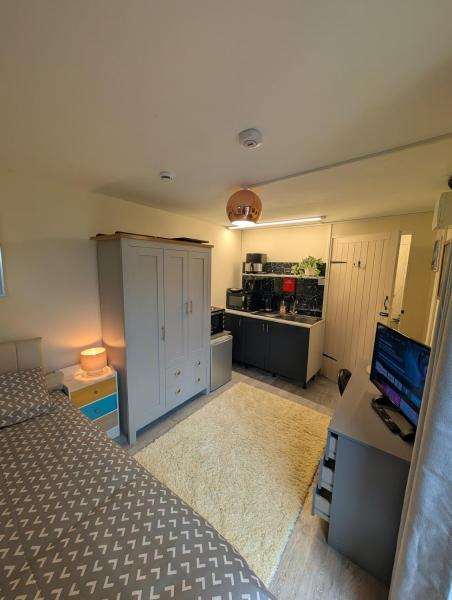 Private Studio Anex - Basingstoke