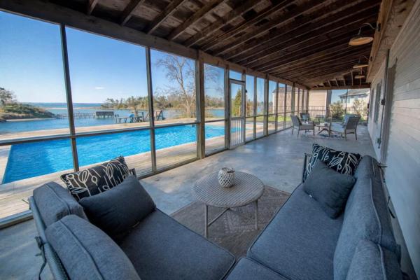 Captivating Waterfront House With Pool, Private Dock, Elevator And Game Room, Kayaks & Stunning Ocean Views - Deltaville, VA