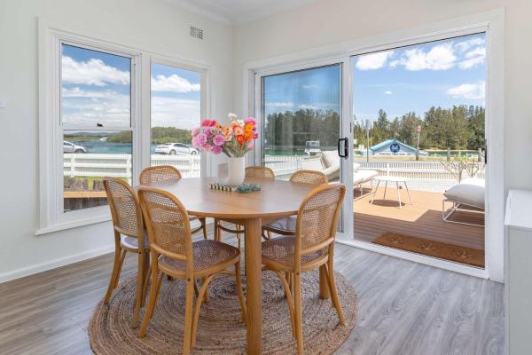Sunset Sisters - Lakefront Villas - Forster - Forster