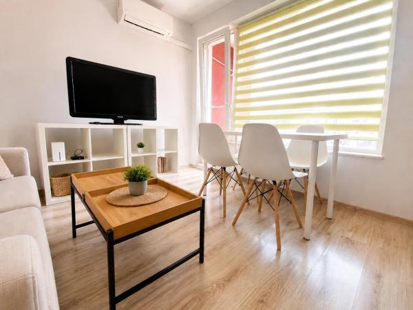Plovdiv Central Apartments & Private Parking - Walk To Old Town And Main Street - Plovdiv