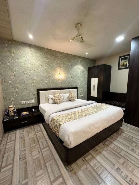 Hotel Royal Ambience - Varanasi