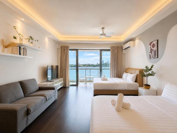 R&f Princess Cove Seine Region By Dawn Stay - Yishun