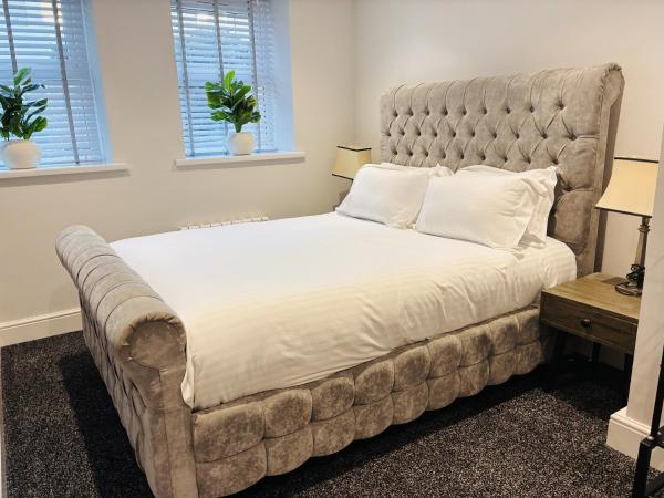 Springbank - 1 Bed Suite - Southport