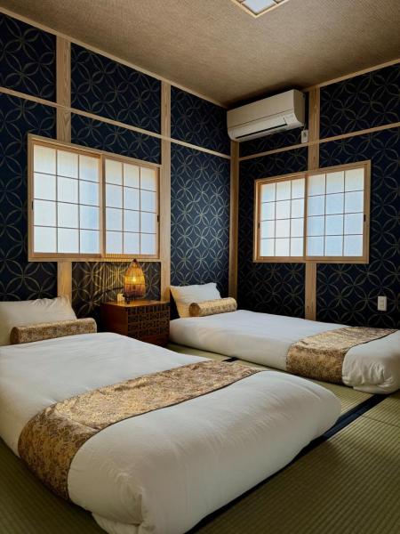 Japanese Style Machiya With Courtyard Entire Villa Tengachaya Station 9 Min 3 Bedrooms 1 Living Room 2 Bathrooms Accommodates 7 People Direct Access To Namba Shinsaibashi Kix - Osaka, Japan