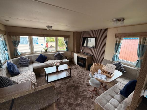 Elite Retreat Caravan - Blackpool