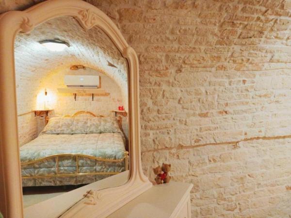 Suggestiva Dimora In Pietra - Arcaica Cummersa - Alberobello