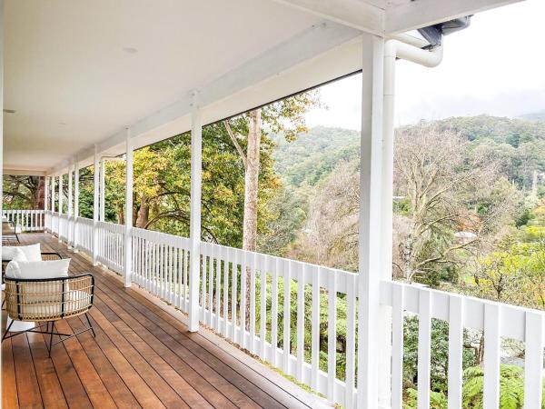Martyr Views - Currawong Rd