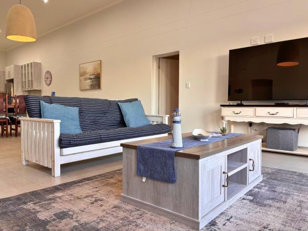 Swift Close 4951 - Swakopmund