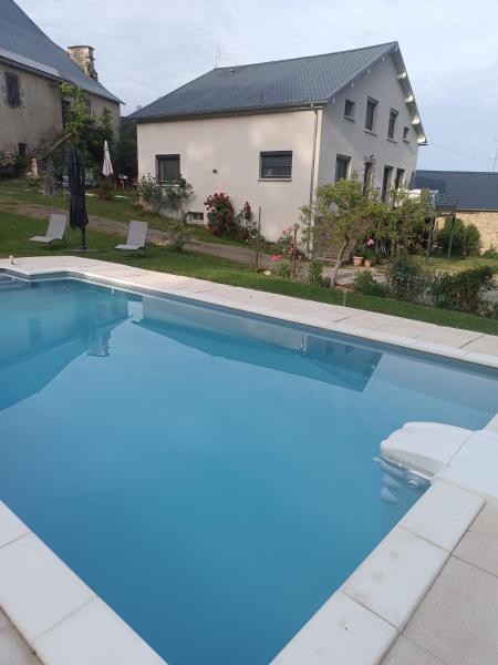 Gite A La Campagne Climatisé Avec Piscine Domaine De Moise - Villefranche-de-Rouergue