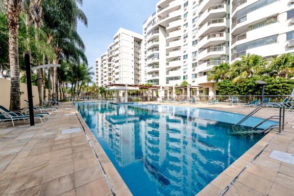 2 Qrts C Suíte, Ar Condicionado, Piscina Infantil E Adulto, Sala Com Ventilador De Teto, Parquinho, Estacionamento Privativo, Portaria 24hrs, Self Checkin, Indicado Pra Família C Crianças, Casais E Hóspedes A Trabalho - Rio de Janeiro