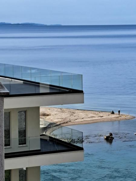 Blue32 - Ksamil