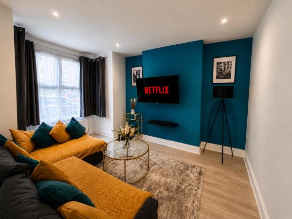 Spacious 3br House Near Southend Pier - Southend-on-Sea